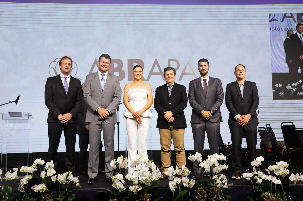 Alexandre Pedro Schenkel toma posse como novo presidente da Abrapa ...